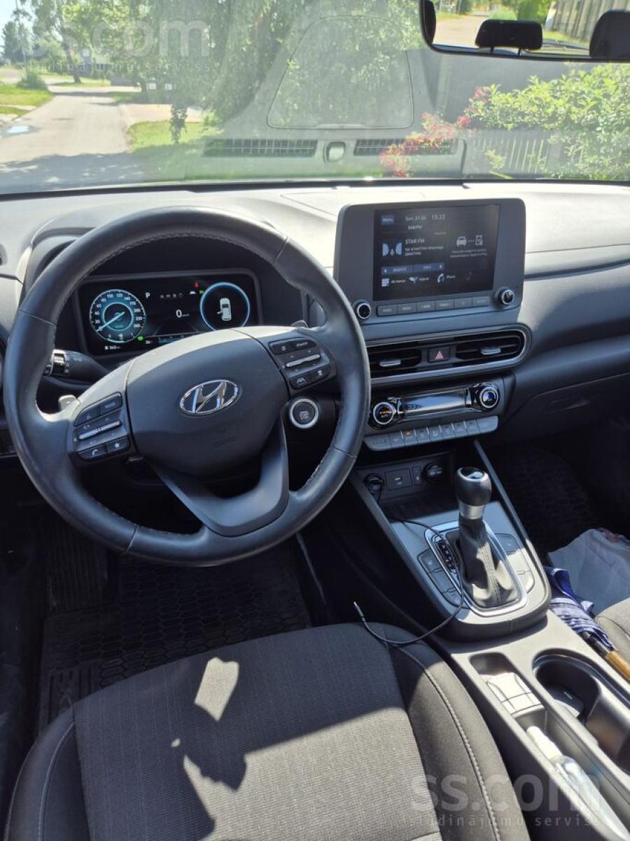 Pelēks Hyundai Kona 2022 Rīga, ar dzinēja tilpumu 1.60 L un nobraukumu 16 tūkst. km par 16200 €, foto 8 vietnē AUTOMOTO.COM.LV