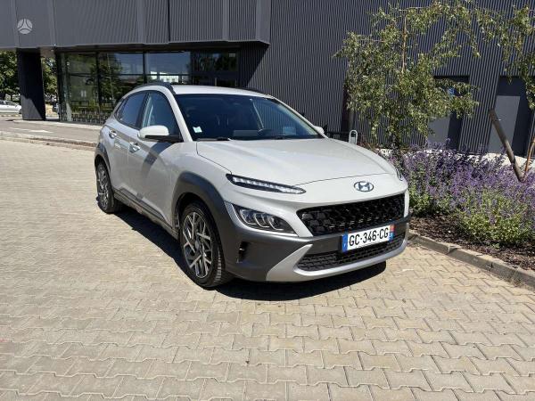 Grey Hyundai Kona 2022 in Kaunas, with an engine capacity of 1.60 L and mileage of 160 thousand km for 13800 €, photo 2 on AUTOMOTO.COM.LV