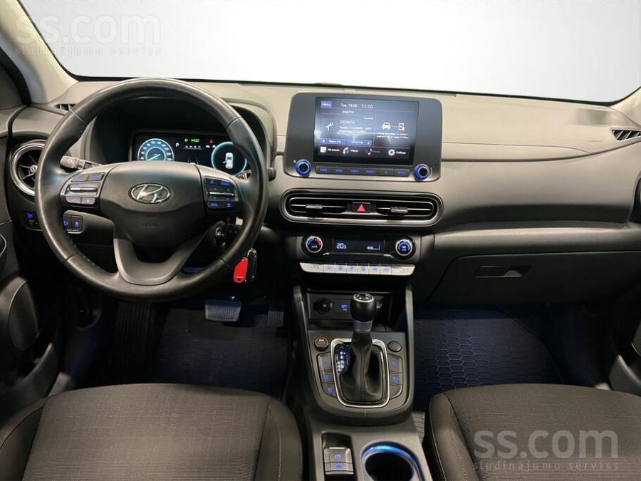 Pelēks Hyundai Kona 2022 Rīga, ar dzinēja tilpumu 1.00 L un nobraukumu 48 tūkst. km par 15490 €, foto 14 vietnē AUTOMOTO.COM.LV
