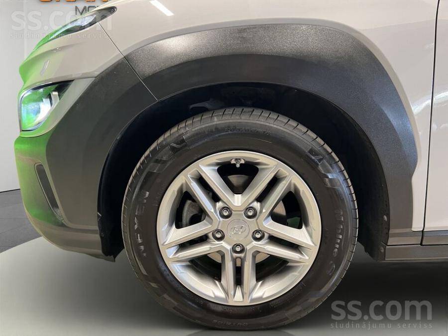 Pelēks Hyundai Kona 2022 Rīga, ar dzinēja tilpumu 1.00 L un nobraukumu 48 tūkst. km par 15490 €, foto 18 vietnē AUTOMOTO.COM.LV