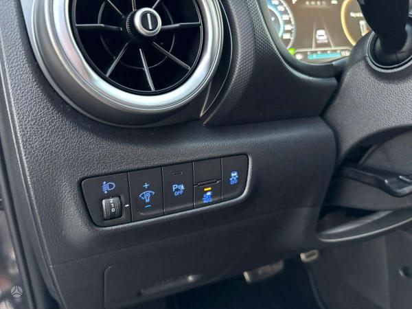 Grey Hyundai Kona 2022 in Marijampole, with an engine capacity of 0.00 L and mileage of 74 thousand km for 21000 €, photo 4 on AUTOMOTO.COM.LV