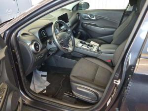 Pelēks Hyundai Kona 2022 Viļņa, ar dzinēja tilpumu 0.00 L un nobraukumu 79 tūkst. km par 18300 €, foto 4 vietnē AUTOMOTO.COM.LV