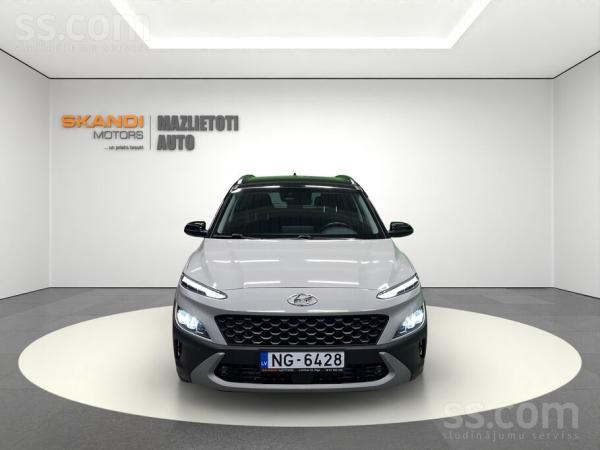 Grey Hyundai Kona 2022 in Riga, with an engine capacity of 1.60 L and mileage of 57 thousand km for 16990 €, photo 3 on AUTOMOTO.COM.LV