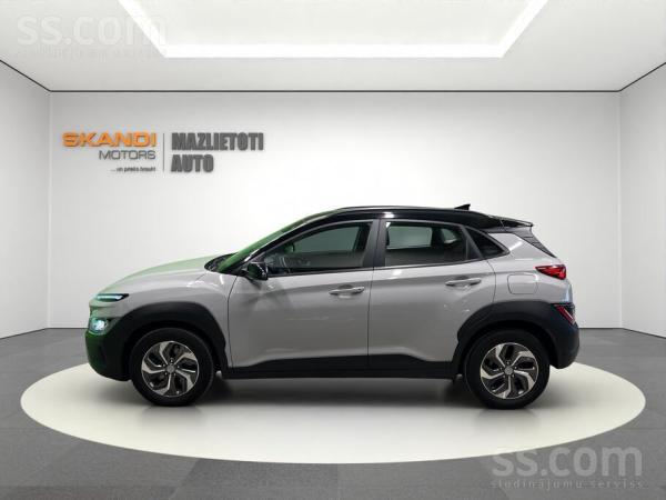 Grey Hyundai Kona 2022 in Riga, with an engine capacity of 1.60 L and mileage of 57 thousand km for 16990 €, photo 4 on AUTOMOTO.COM.LV