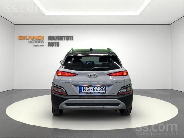 Grey Hyundai Kona 2022 in Riga, with an engine capacity of 1.60 L and mileage of 57 thousand km for 16990 €, photo 6 on AUTOMOTO.COM.LV
