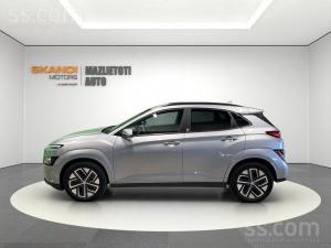 Pelēks Hyundai Kona 2022 Rīga, ar dzinēja tilpumu 0.00 L un nobraukumu 46 tūkst. km par 21990 €, foto 4 vietnē AUTOMOTO.COM.LV