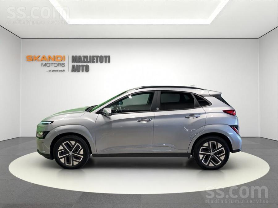 Pelēks Hyundai Kona 2022 Rīga, ar dzinēja tilpumu 0.00 L un nobraukumu 46 tūkst. km par 21990 €, foto 4 vietnē AUTOMOTO.COM.LV