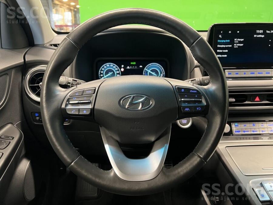 Pelēks Hyundai Kona 2022 Rīga, ar dzinēja tilpumu 0.00 L un nobraukumu 46 tūkst. km par 21990 €, foto 11 vietnē AUTOMOTO.COM.LV
