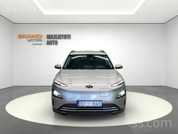 Hyundai Kona 2022 Rīga vietnē Pelēks Hyundai Kona 2022 Rīga, ar dzinēja tilpumu 0.00 L un nobraukumu 112 tūkst. km par 18990 €, foto 3 vietnē AUTOMOTO.COM.LV