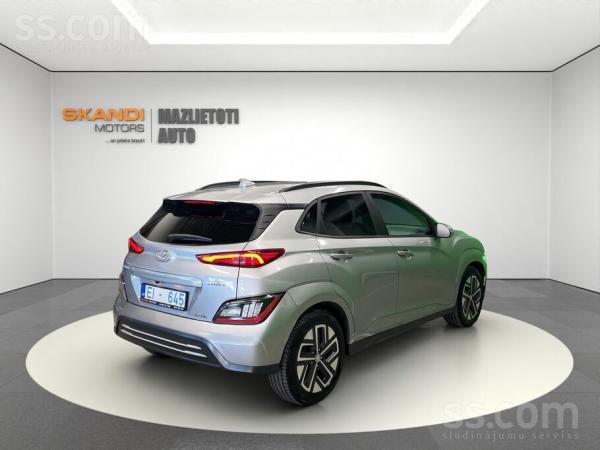 Hyundai Kona 2022 Rīga vietnē Pelēks Hyundai Kona 2022 Rīga, ar dzinēja tilpumu 0.00 L un nobraukumu 112 tūkst. km par 18990 €, foto 7 vietnē AUTOMOTO.COM.LV