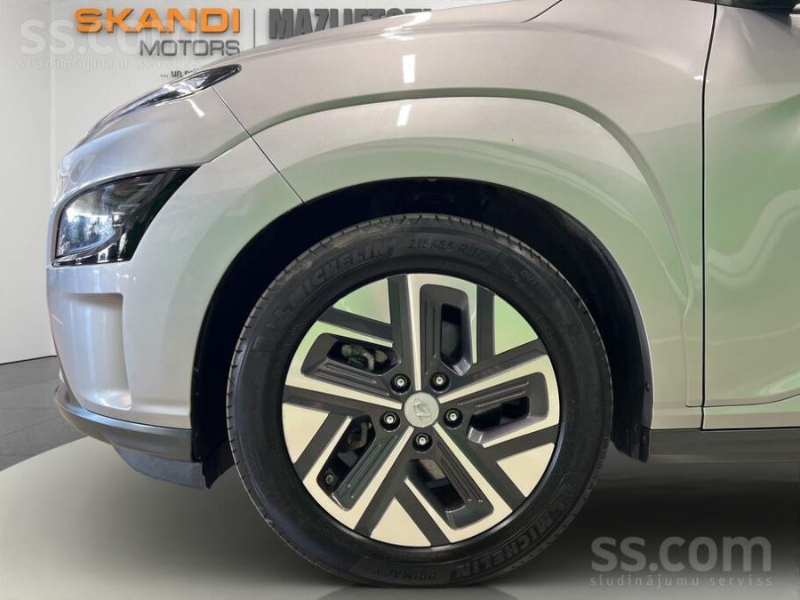 Grey Hyundai Kona 2022 in Riga, with an engine capacity of 0.00 L and mileage of 112 thousand km for 18990 €, photo 10 on AUTOMOTO.COM.LV