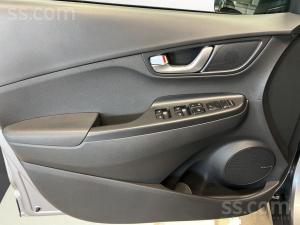 Grey Hyundai Kona 2022 in Riga, with an engine capacity of 0.00 L and mileage of 112 thousand km for 18990 €, photo 14 on AUTOMOTO.COM.LV