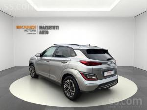 Grey Hyundai Kona 2022 in Riga, with an engine capacity of 0.00 L and mileage of 31 thousand km for 20990 €, photo 5 on AUTOMOTO.COM.LV