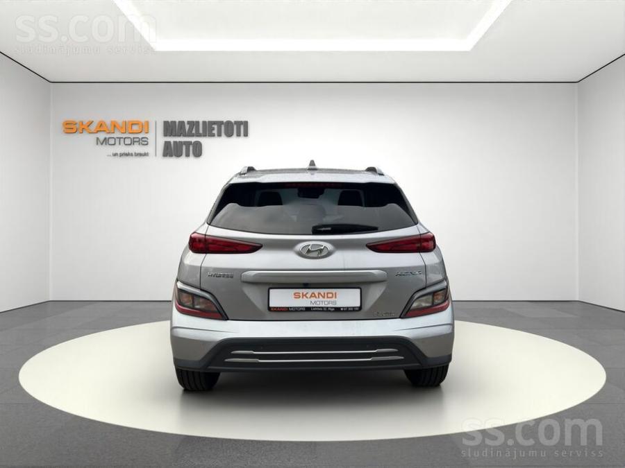 Grey Hyundai Kona 2022 in Riga, with an engine capacity of 0.00 L and mileage of 31 thousand km for 20990 €, photo 6 on AUTOMOTO.COM.LV