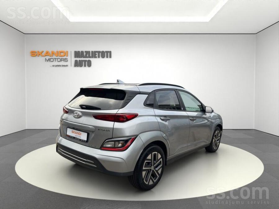 Grey Hyundai Kona 2022 in Riga, with an engine capacity of 0.00 L and mileage of 31 thousand km for 20990 €, photo 7 on AUTOMOTO.COM.LV
