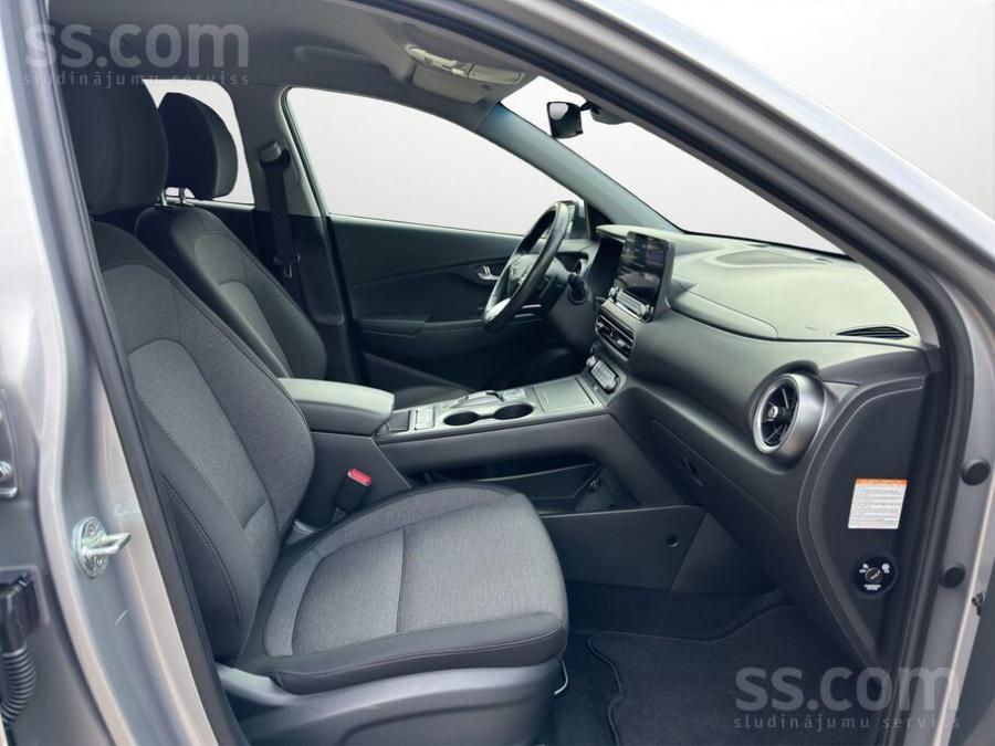 Grey Hyundai Kona 2022 in Riga, with an engine capacity of 0.00 L and mileage of 31 thousand km for 20990 €, photo 19 on AUTOMOTO.COM.LV