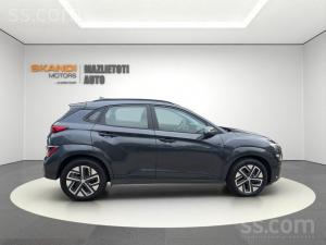 Pelēks Hyundai Kona 2022 Rīga, ar dzinēja tilpumu 1.60 L un nobraukumu 29 tūkst. km par 20990 €, foto 8 vietnē AUTOMOTO.COM.LV
