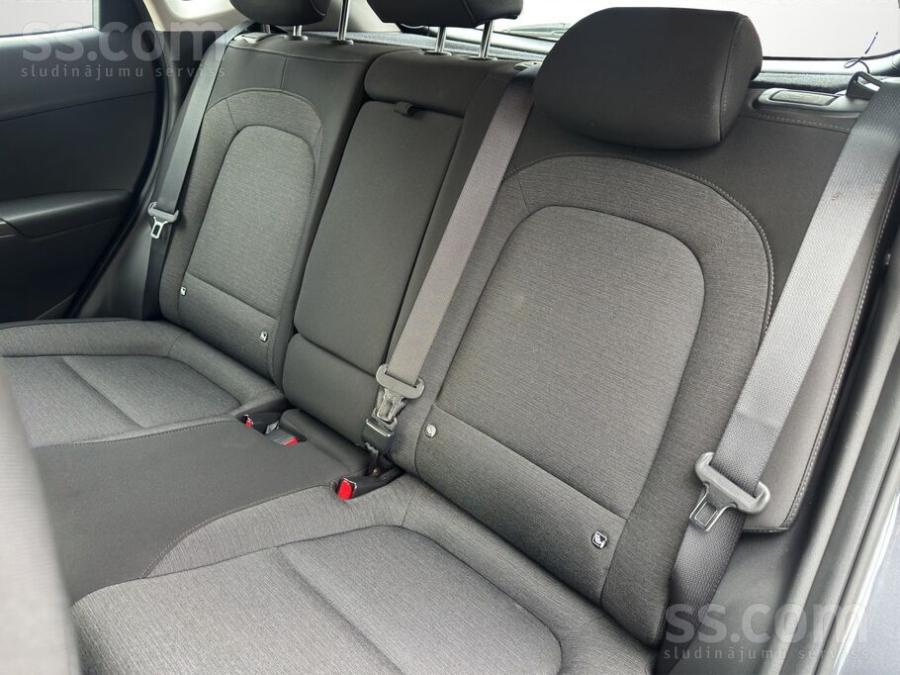 Pelēks Hyundai Kona 2022 Rīga, ar dzinēja tilpumu 1.60 L un nobraukumu 29 tūkst. km par 20990 €, foto 15 vietnē AUTOMOTO.COM.LV