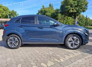 Grey Hyundai Kona 2023 in Riga, with an engine capacity of 0.00 L and mileage of 26 thousand km for 17200 €, photo 5 on AUTOMOTO.COM.LV