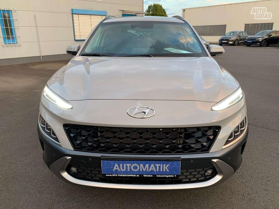 Grey Hyundai Kona 2023 in Kaunas, with an engine capacity of 1.60 L and mileage of 48 thousand km for 27972 €, photo 4 on AUTOMOTO.COM.LV