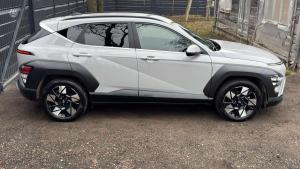 Grey Hyundai Kona 2023 in Jonava, with an engine capacity of 1.60 L and mileage of 36 thousand km for 17500 €, photo 8 on AUTOMOTO.COM.LV