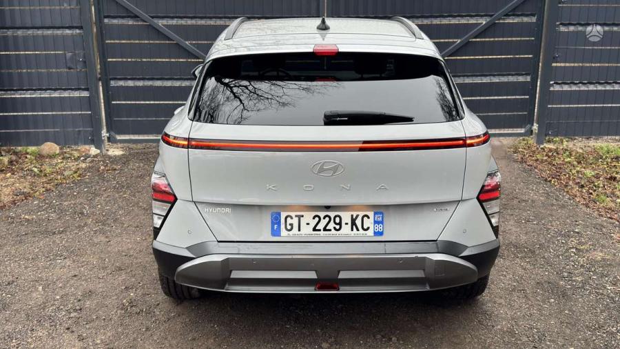 Grey Hyundai Kona 2023 in Jonava, with an engine capacity of 1.60 L and mileage of 36 thousand km for 17500 €, photo 14 on AUTOMOTO.COM.LV