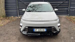 Pelēks Hyundai Kona 2023 Jonava, ar dzinēja tilpumu 1.60 L un nobraukumu 36 tūkst. km par 17500 €, foto 2 vietnē AUTOMOTO.COM.LV
