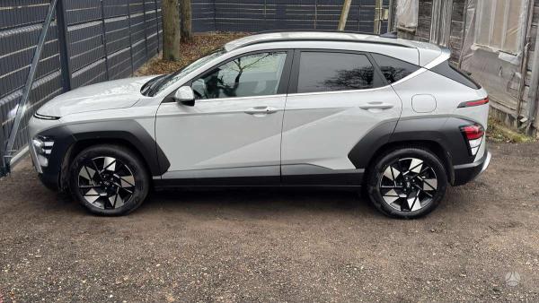 Grey Hyundai Kona 2023 in Jonava, with an engine capacity of 1.60 L and mileage of 36 thousand km for 17500 €, photo 8 on AUTOMOTO.COM.LV
