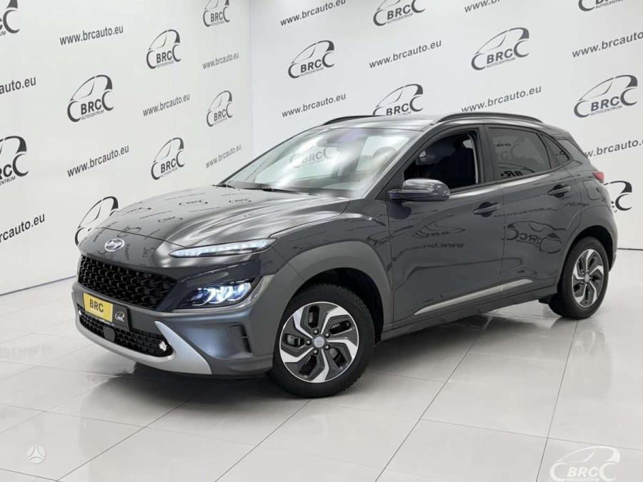 Grey Hyundai Kona 2023 in Vilnius, with an engine capacity of 1.58 L and mileage of 14 thousand km for 17900 €, photo 1 on AUTOMOTO.COM.LV