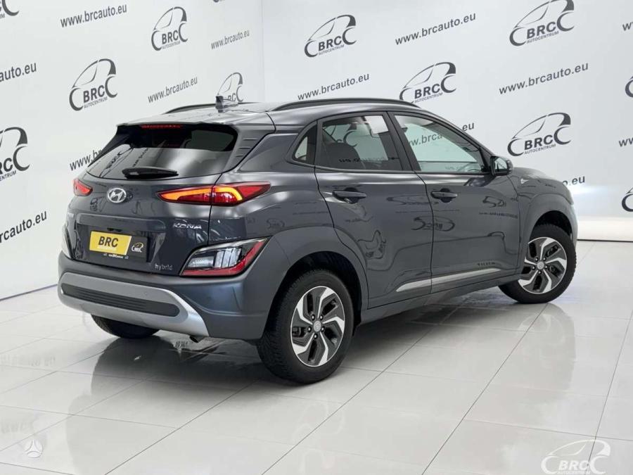 Grey Hyundai Kona 2023 in Vilnius, with an engine capacity of 1.58 L and mileage of 14 thousand km for 17900 €, photo 4 on AUTOMOTO.COM.LV