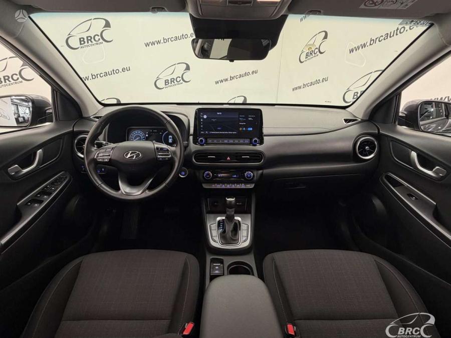 Grey Hyundai Kona 2023 in Vilnius, with an engine capacity of 1.58 L and mileage of 14 thousand km for 17900 €, photo 5 on AUTOMOTO.COM.LV