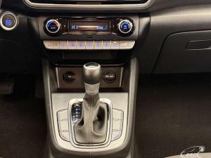 Grey Hyundai Kona 2023 in Vilnius, with an engine capacity of 1.58 L and mileage of 14 thousand km for 17900 €, photo 19 on AUTOMOTO.COM.LV
