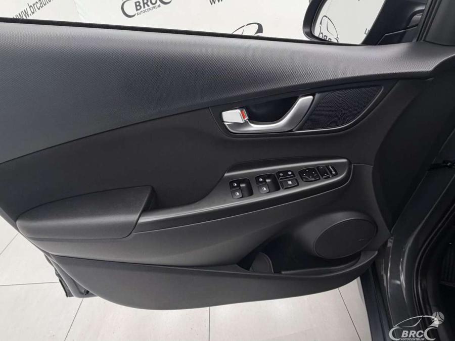 Grey Hyundai Kona 2023 in Vilnius, with an engine capacity of 1.58 L and mileage of 14 thousand km for 17900 €, photo 21 on AUTOMOTO.COM.LV