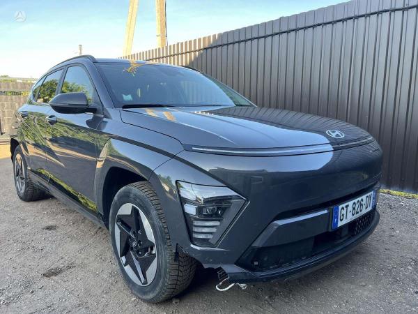 Grey Hyundai Kona 2023 in Kaunas, with an engine capacity of 0.00 L and mileage of 49 thousand km for 16200 €, photo 2 on AUTOMOTO.COM.LV
