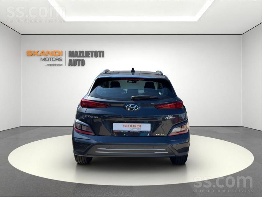 Pelēks Hyundai Kona 2023 Rīga, ar dzinēja tilpumu 0.00 L un nobraukumu 35 tūkst. km par 20990 €, foto 6 vietnē AUTOMOTO.COM.LV