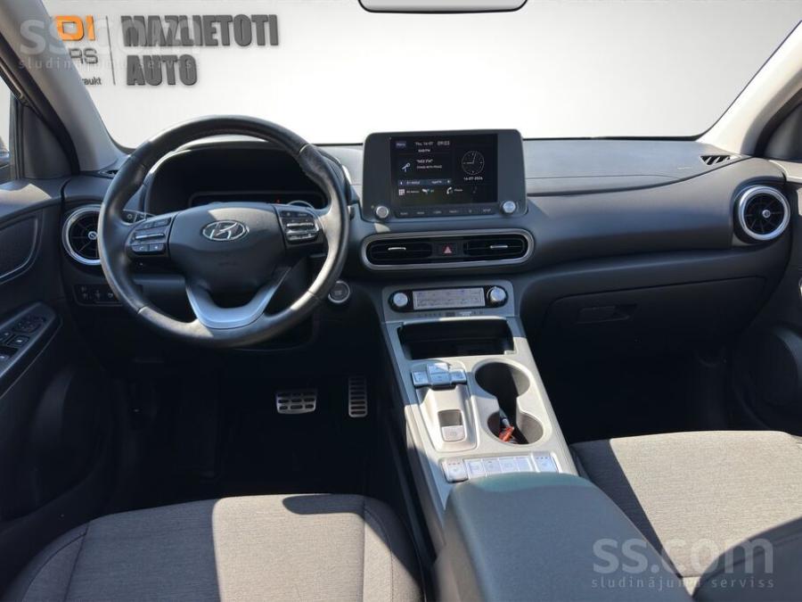 Pelēks Hyundai Kona 2023 Rīga, ar dzinēja tilpumu 0.00 L un nobraukumu 35 tūkst. km par 20990 €, foto 14 vietnē AUTOMOTO.COM.LV