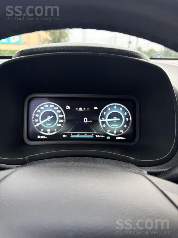 Grey Hyundai Kona 2023 in Riga, with an engine capacity of 1.00 L and mileage of 60 thousand km for 15000 €, photo 5 on AUTOMOTO.COM.LV