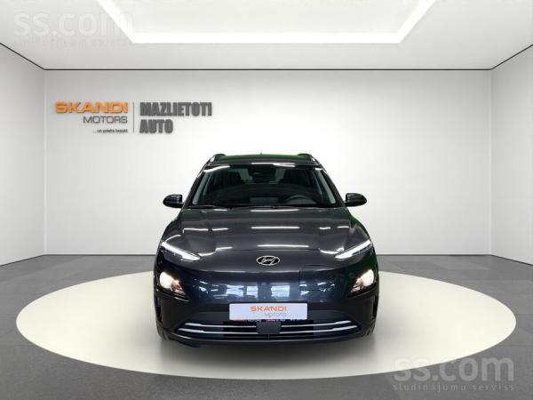 Pelēks Hyundai Kona 2023 Rīga, ar dzinēja tilpumu 2.00 L un nobraukumu 29 tūkst. km par 20990 €, foto 3 vietnē AUTOMOTO.COM.LV