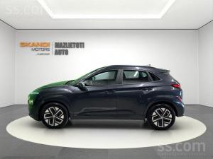 Grey Hyundai Kona 2023 in Riga, with an engine capacity of 2.00 L and mileage of 29 thousand km for 20990 €, photo 4 on AUTOMOTO.COM.LV