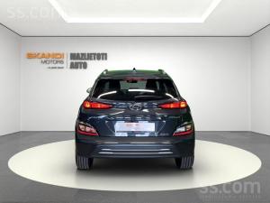 Grey Hyundai Kona 2023 in Riga, with an engine capacity of 2.00 L and mileage of 29 thousand km for 20990 €, photo 6 on AUTOMOTO.COM.LV