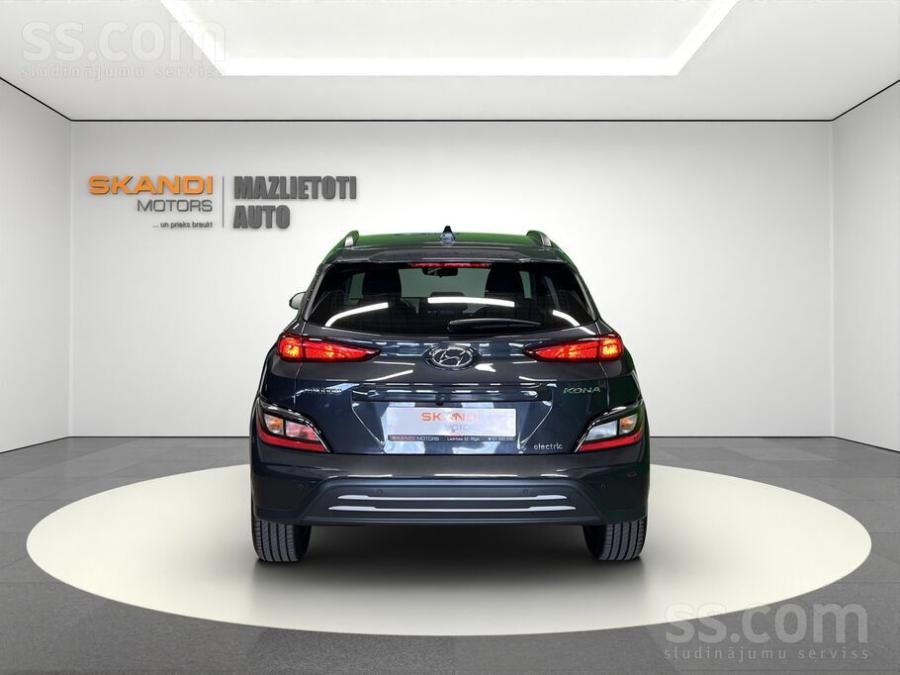 Grey Hyundai Kona 2023 in Riga, with an engine capacity of 2.00 L and mileage of 29 thousand km for 20990 €, photo 6 on AUTOMOTO.COM.LV
