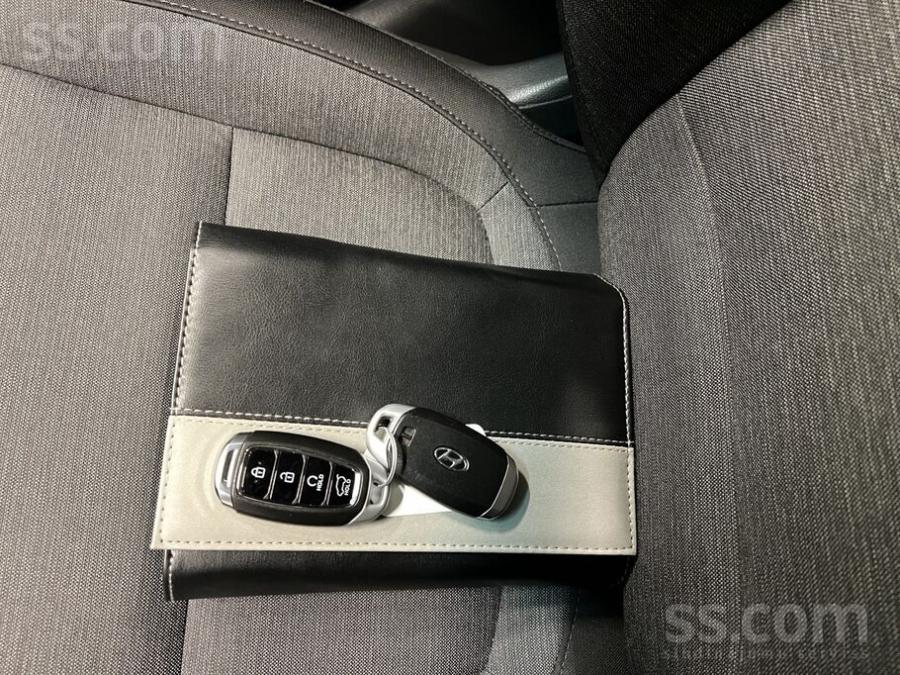 Grey Hyundai Kona 2023 in Riga, with an engine capacity of 2.00 L and mileage of 29 thousand km for 20990 €, photo 21 on AUTOMOTO.COM.LV