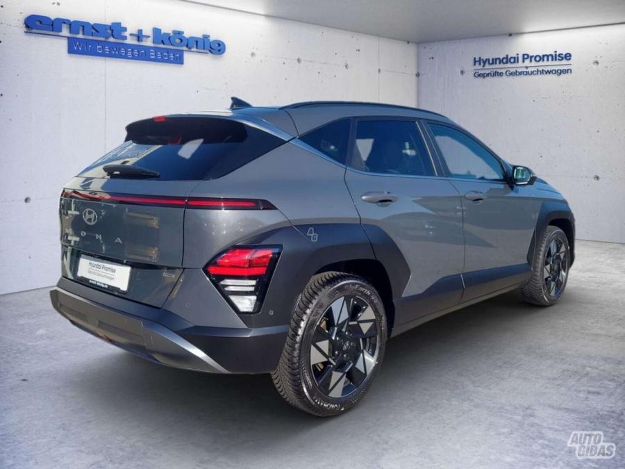 Pelēks Hyundai Kona 2024 Kauņa, ar dzinēja tilpumu 1.60 L un nobraukumu 22 tūkst. km par 30001 €, foto 3 vietnē AUTOMOTO.COM.LV
