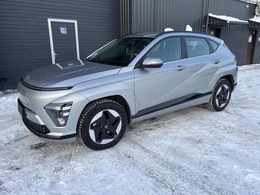 Pelēks Hyundai Kona 2024 Alīta, ar dzinēja tilpumu 0.00 L un nobraukumu 17 tūkst. km par 22600 €, foto 11 vietnē AUTOMOTO.COM.LV