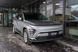 Pelēks Hyundai Kona 2024 Viļņa, ar dzinēja tilpumu 0.00 L un nobraukumu 32 tūkst. km par 25990 €, foto  vietnē AUTOMOTO.COM.LV