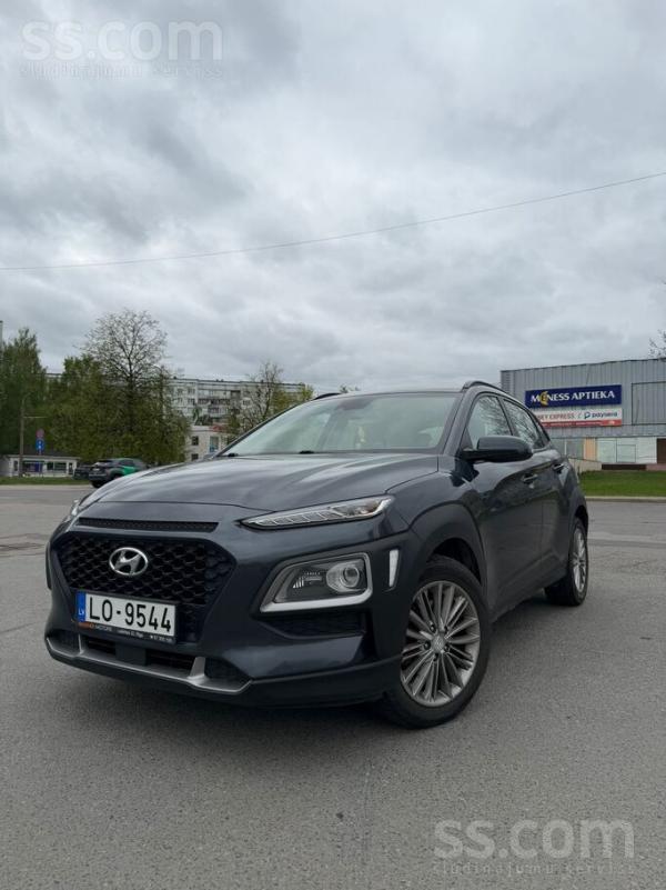 Pelēks Hyundai Kona 2018 Rīga, ar dzinēja tilpumu 1.60 L un nobraukumu 72 tūkst. km par 13790 €, foto 1 vietnē AUTOMOTO.COM.LV