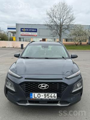 Pelēks Hyundai Kona 2018 Rīga, ar dzinēja tilpumu 1.60 L un nobraukumu 72 tūkst. km par 13790 €, foto 3 vietnē AUTOMOTO.COM.LV