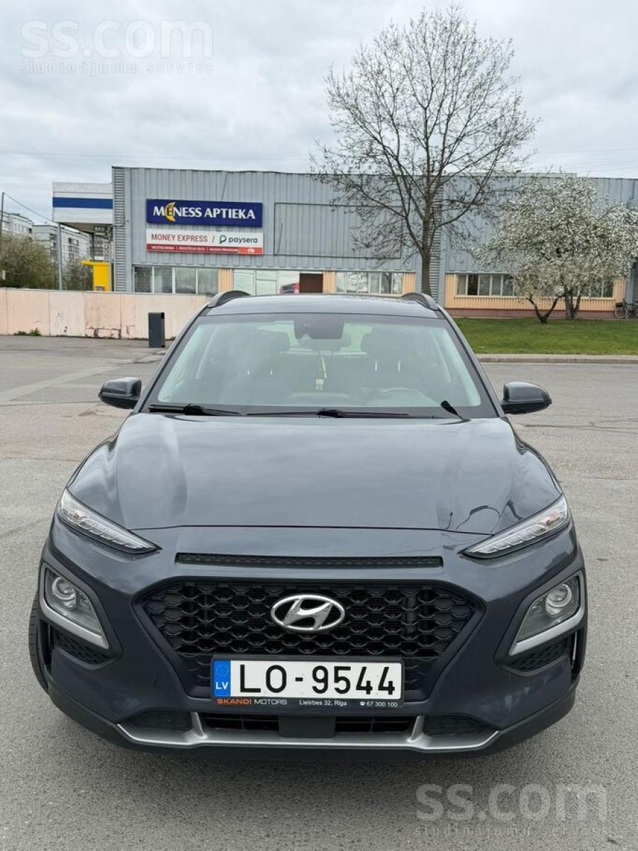 Pelēks Hyundai Kona 2018 Rīga, ar dzinēja tilpumu 1.60 L un nobraukumu 72 tūkst. km par 13790 €, foto 3 vietnē AUTOMOTO.COM.LV