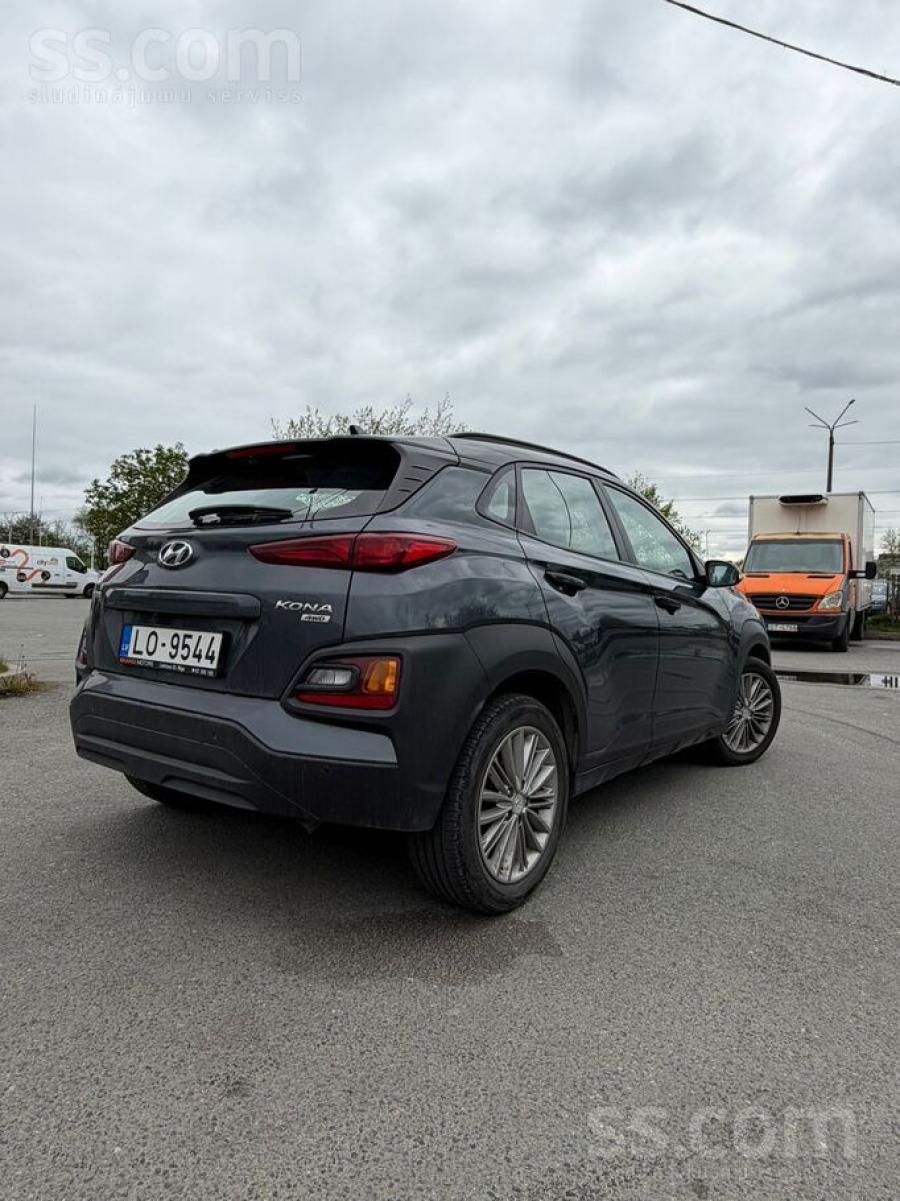 Pelēks Hyundai Kona 2018 Rīga, ar dzinēja tilpumu 1.60 L un nobraukumu 72 tūkst. km par 13790 €, foto 5 vietnē AUTOMOTO.COM.LV