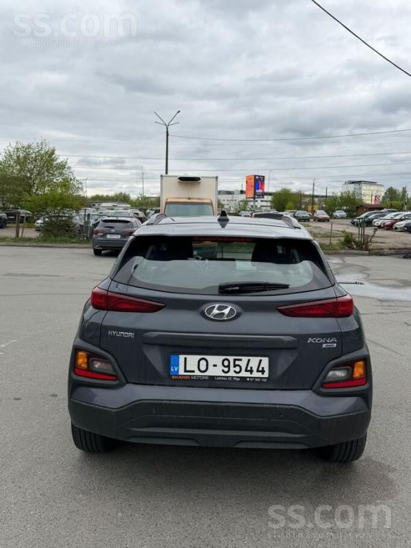 Pelēks Hyundai Kona 2018 Rīga, ar dzinēja tilpumu 1.60 L un nobraukumu 72 tūkst. km par 13790 €, foto 5 vietnē AUTOMOTO.COM.LV